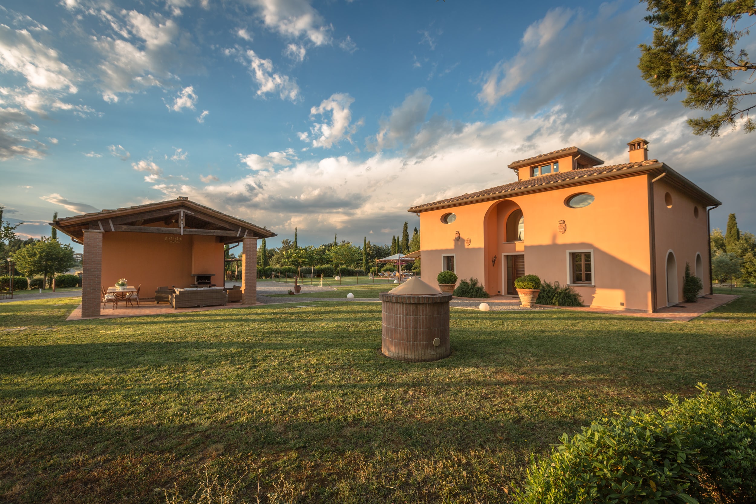 Beautiful tuscan style farmhouse with park and swimming pool in ...